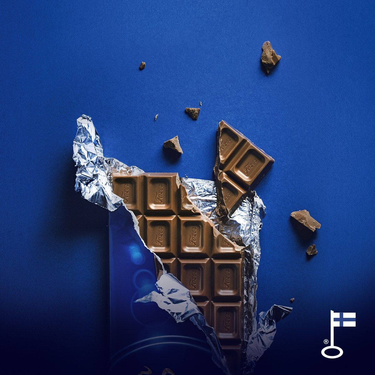 Fazer "Sininen Hetki" Limited Edition Milk Chocolate Bar - 7 oz - Fazer