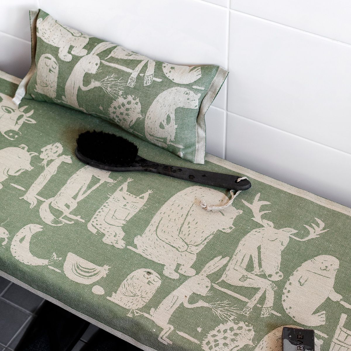 Lapuan Kankurit Elainten Green / Cream Sauna Pillow - Sauna Seat Covers ...