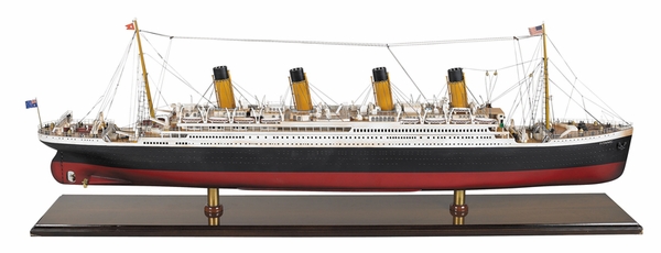 AS080 Authentic Models 40 inch Replica of Titanic Makes Commanding ...