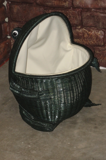 Frog Hamper (UPS $35)