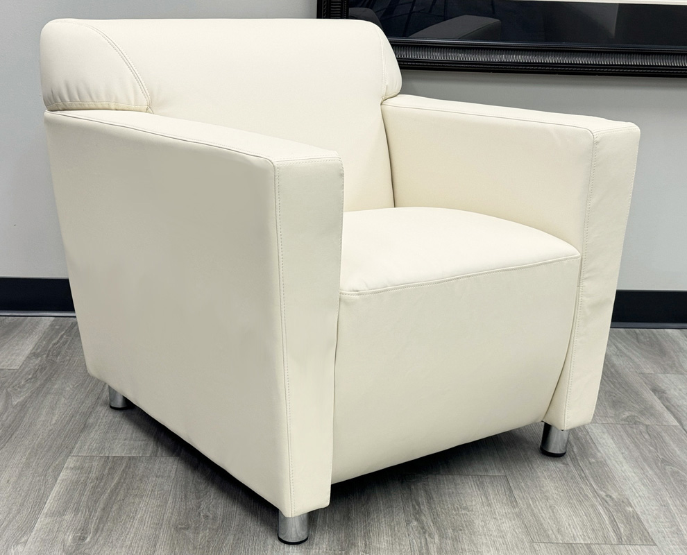 White Leather Club Chair - 250-Pound Capacity/Chair