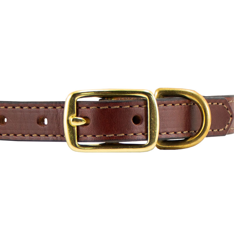 MOPIX - Leather Collar Front of Buckle Detail.
