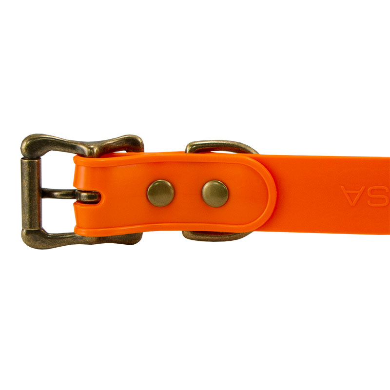 MOPIX - Medium -- buckle detail.