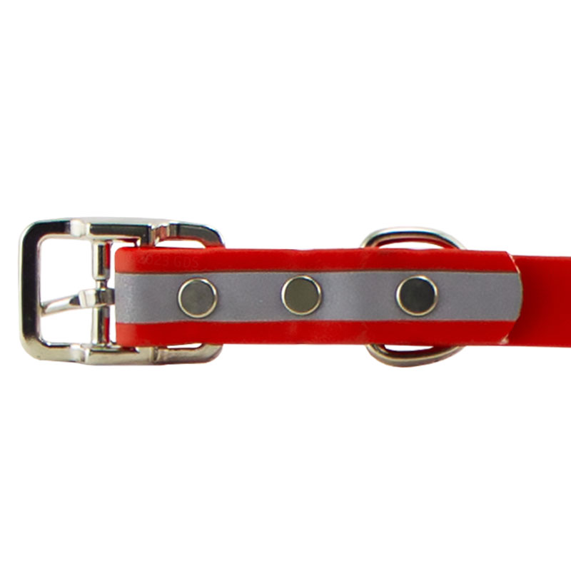 MOPIX - Reflective Biothane Standard Collar Buckle Detail.