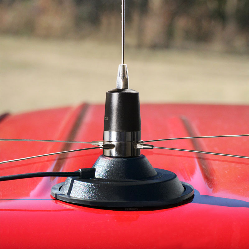 MOPIX - The Reach Long Range Antenna On Truck.