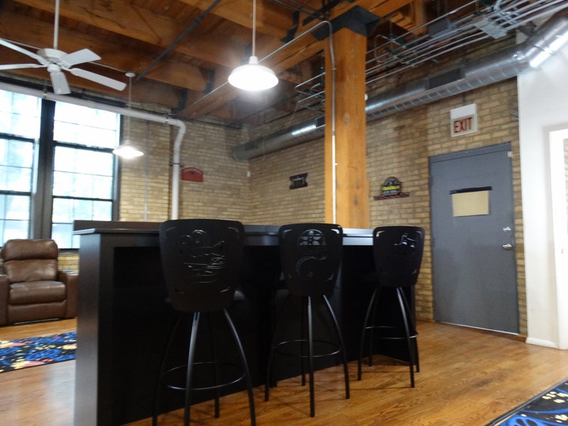 HT Design Home Theater Bar for Back Row