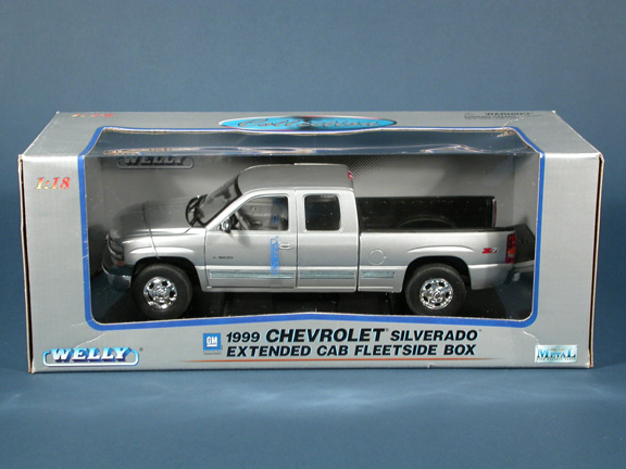 1999 Chevy Silverado Extended Cab diecast model truck 1:18 scale die ...