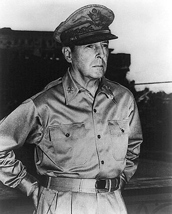General Douglas Macarthur WWII Photo Print for Sale
