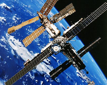 Mir Space Station in Orbit Taken From Space Shuttle STS-86 Photo Print ...
