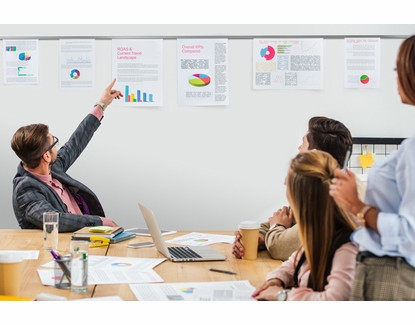 Tackless Paper Display Rails