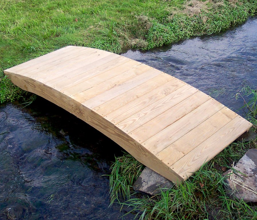 Garden Bridge - Pine - Plank