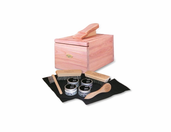Professional-Style Cedar Shoe Valet