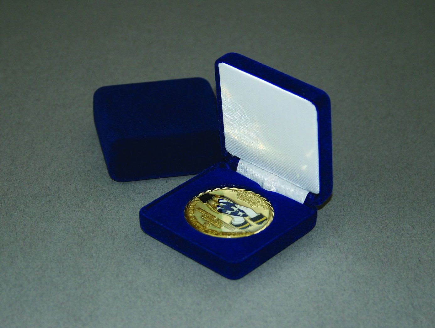 Blue Velvet Presentation Box 45mm - Challenge Coins - PriorService.com