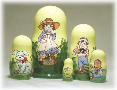 Raggedy Ann & Andy Russian Nesting Doll - Picnic