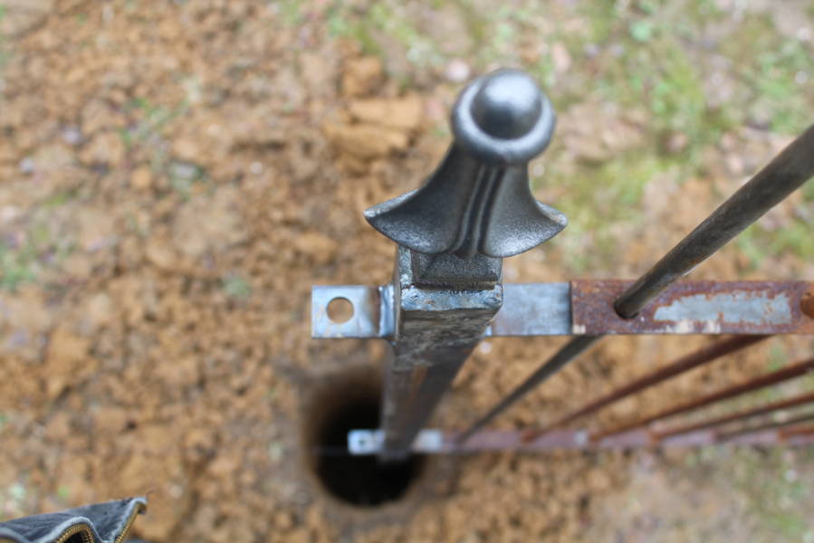 1.5"sq Support Post for 3ft Wrought Iron Fence Or Gate - Cast Finial