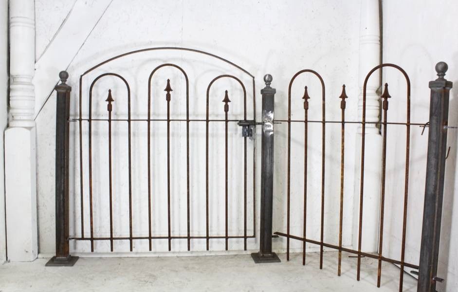 1.5" Steel Post w/ Forged Iron Shoe For 3ft Metal Fence & Gates
