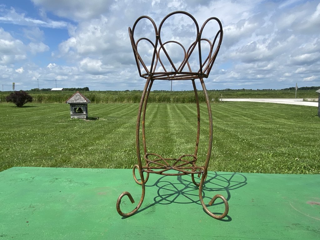 19.5" Wrought Iron Small Plant Stand Decorative Container