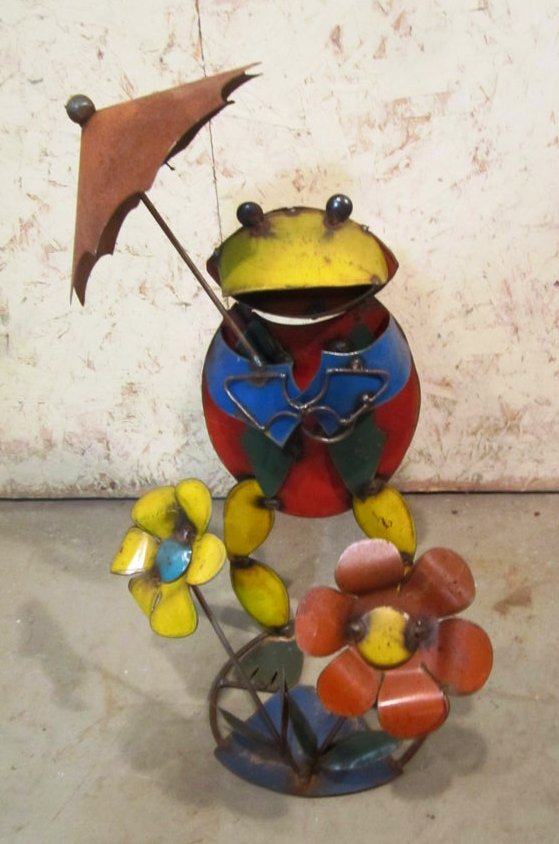21" Recycled Metal Frog Holding an Umbrella