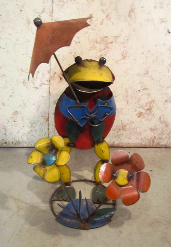 21" Recycled Metal Frog Holding an Umbrella