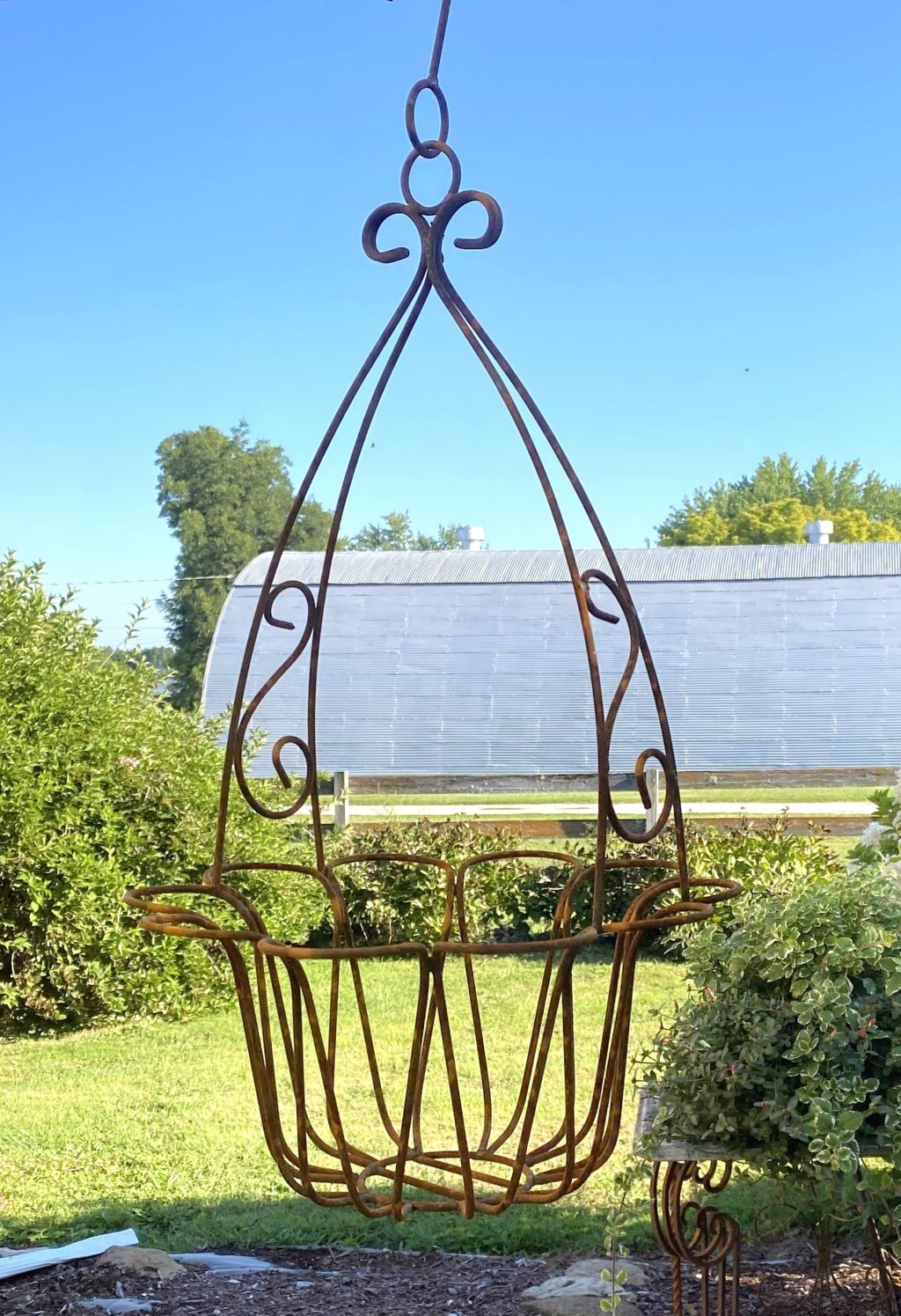 26" Wrought Iron Round Geraldine Flower Basket - Medium