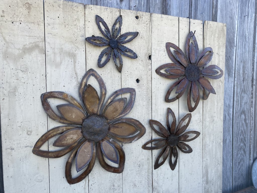 29" Large Rusty Metal Flower Decorative Wall Decor