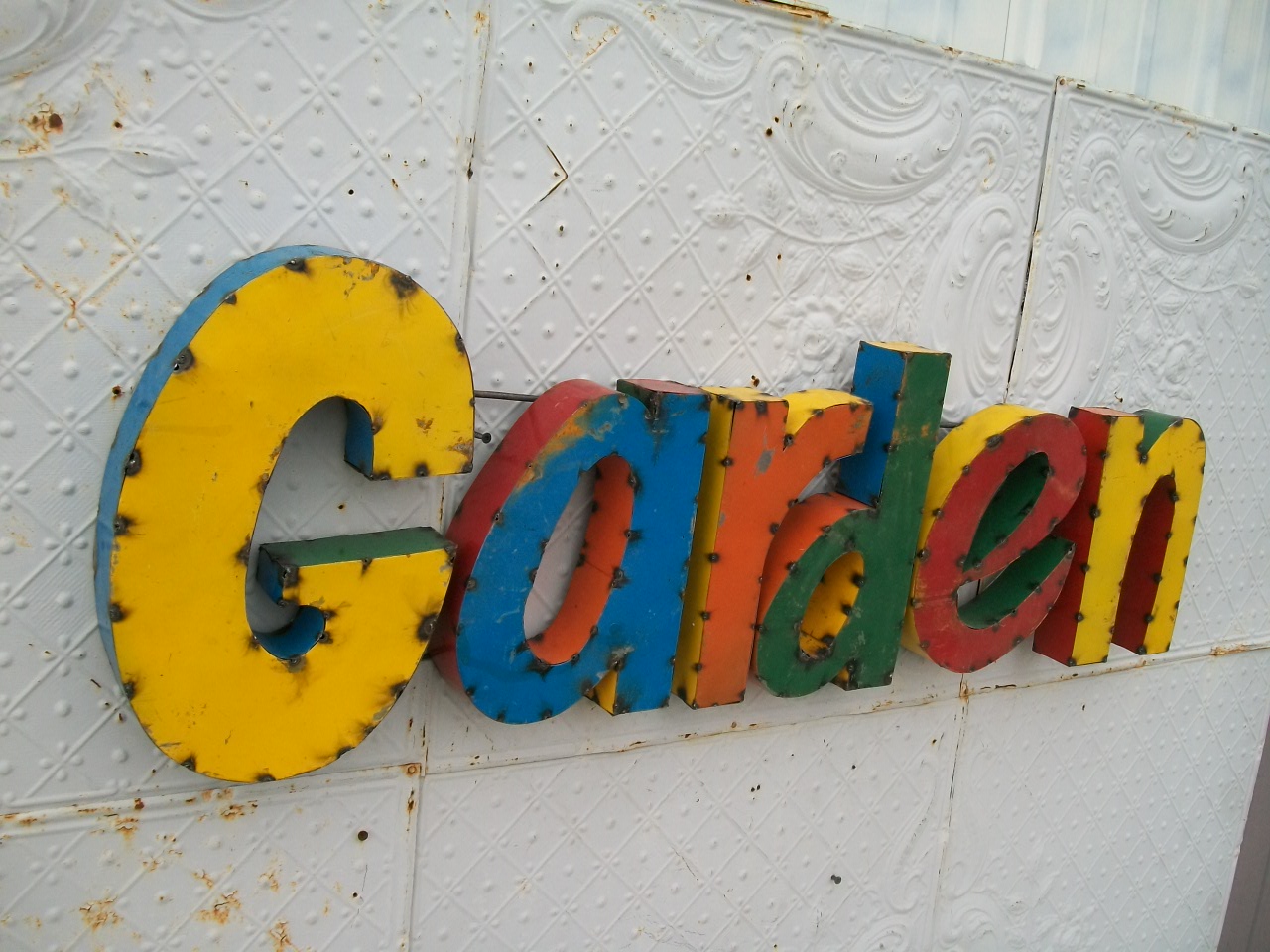 3 - D Metal Garden Trade Sign