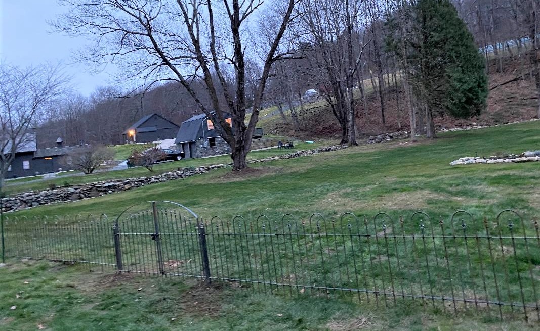 3 ft Fencing with Center Divide Gate