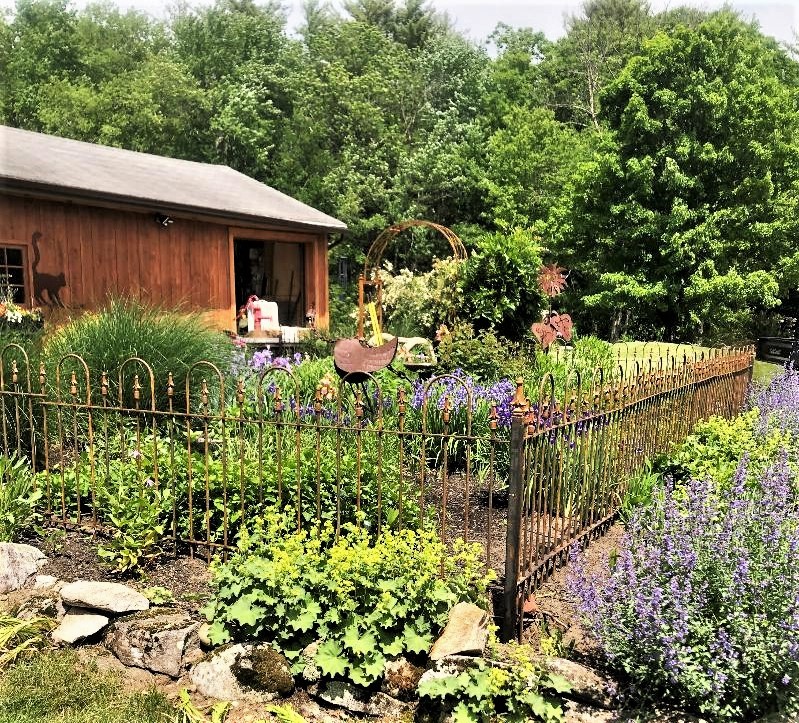 3' Interlocking Fence with Dome Arbor