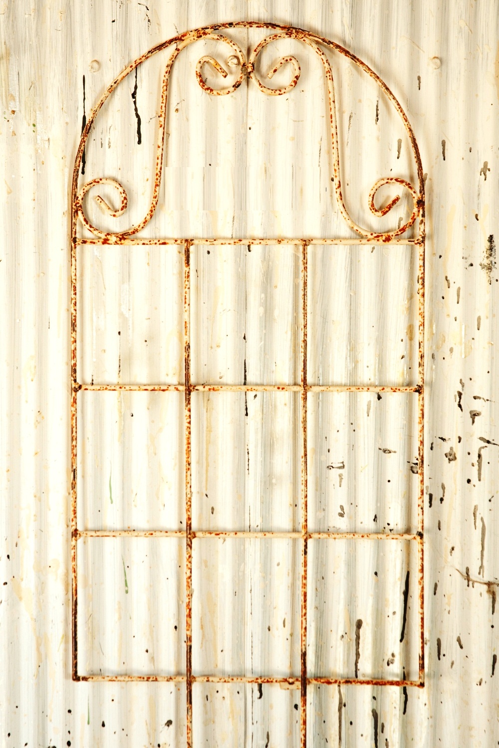 31" Wrought Iron Round Top Trellis - Metal Plant Support