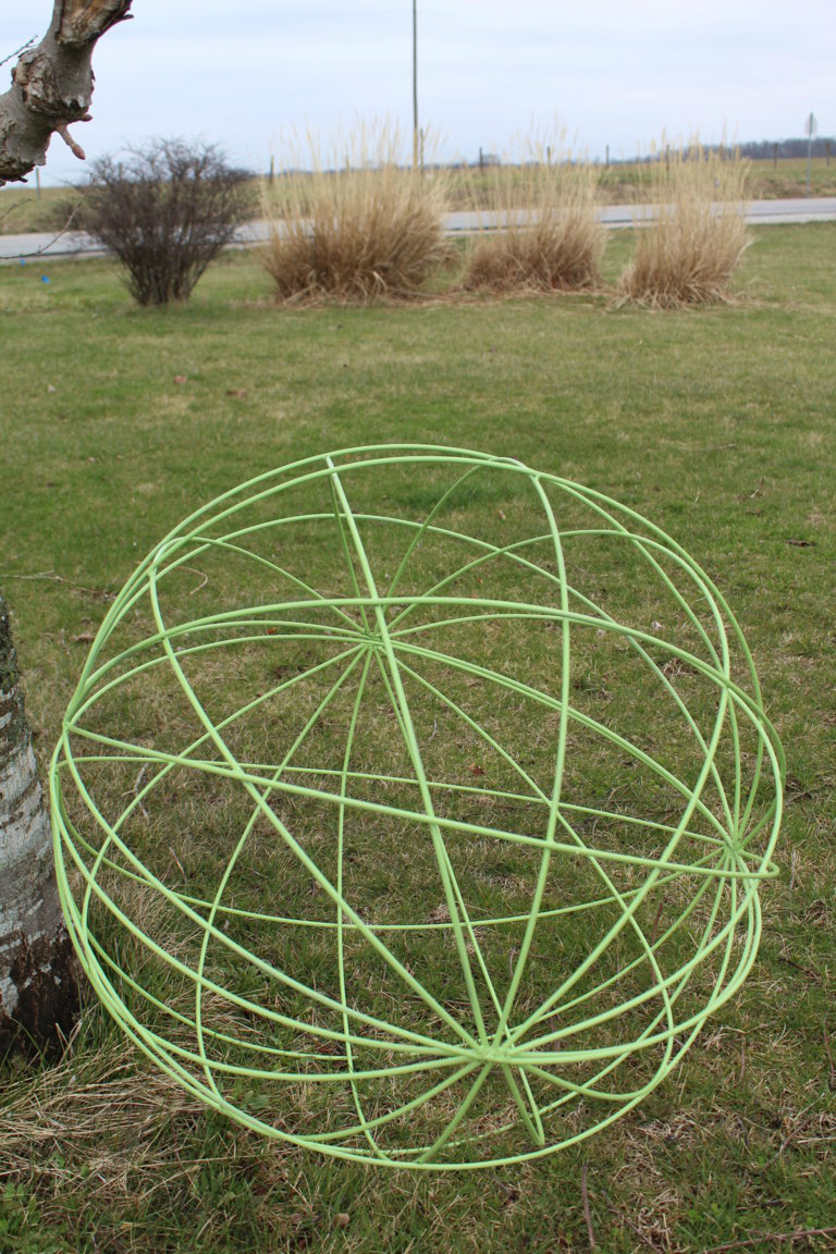36" Garden Iron Ball Yard Sphere - Metal Globe