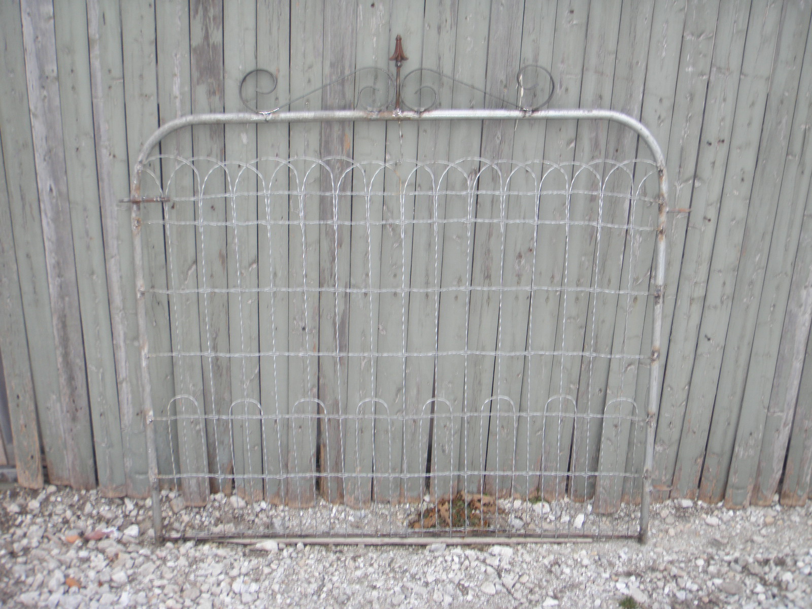 36" Tall Ornamental Wire Gate 48" wide