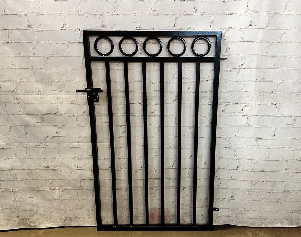 4't Metal Circle Top Entry Gate - Handmade Secure