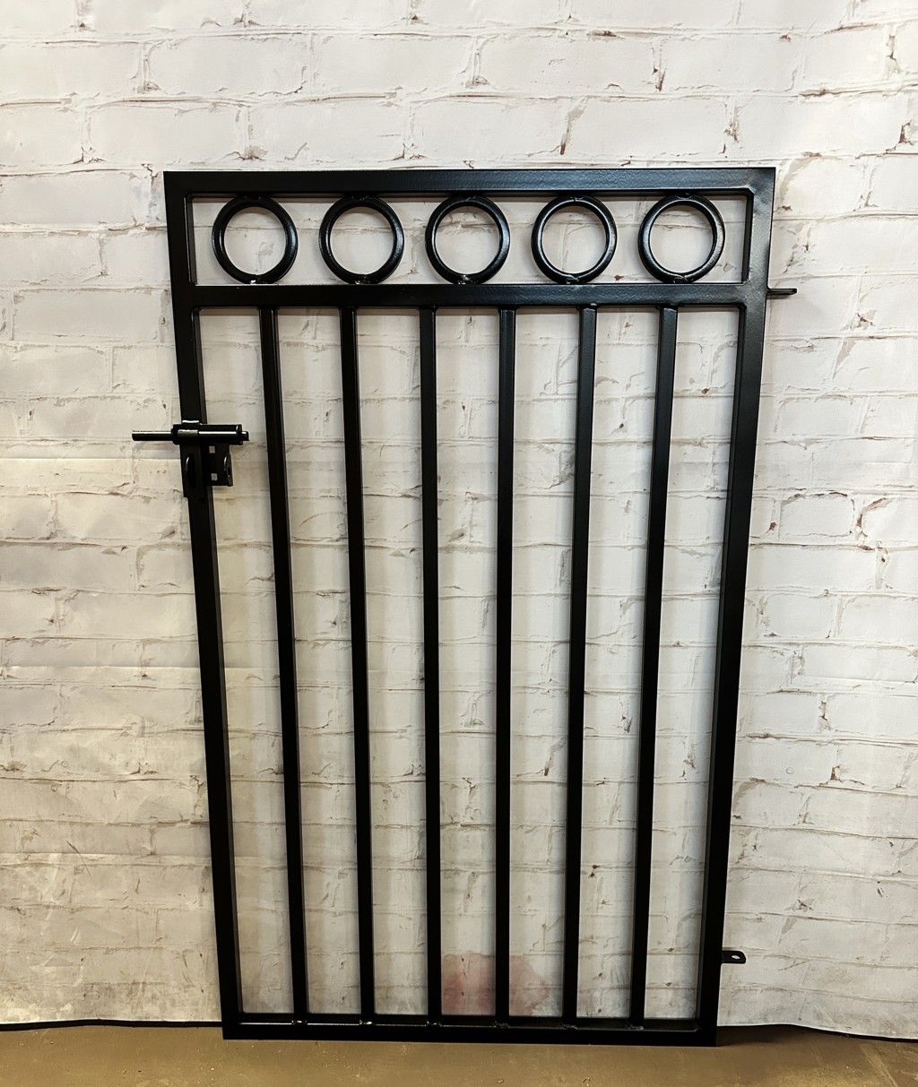 4't Metal Circle Top Entry Gate - Handmade Secure