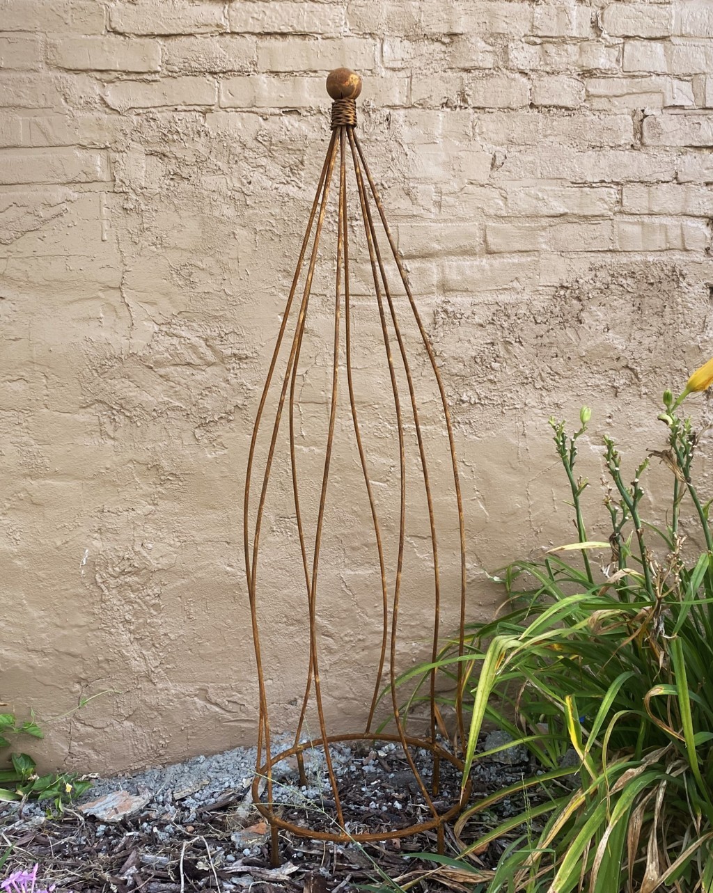 48" Metal Bali Ball Top Iron Garden Topiary