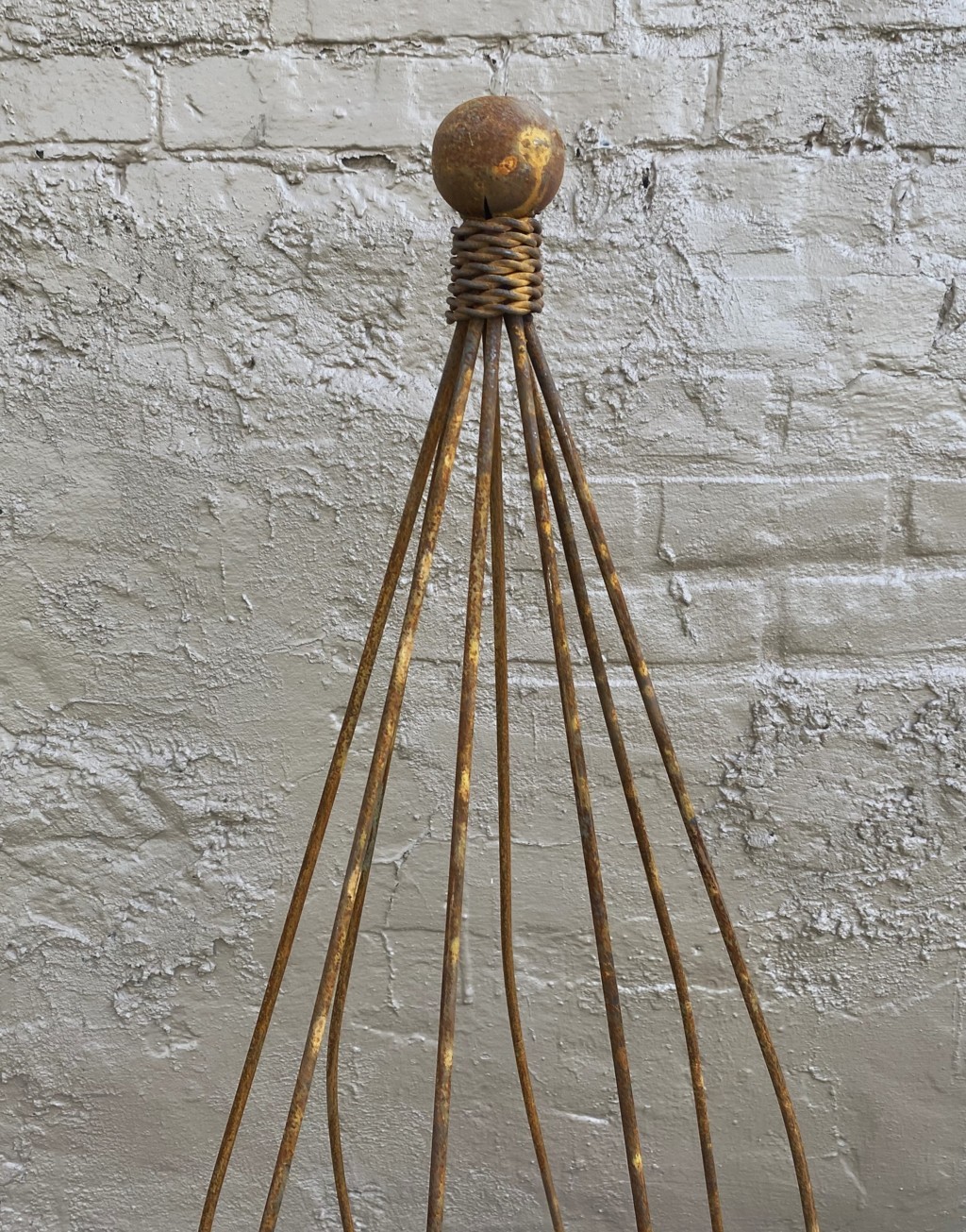 48" Metal Bali Ball Top Iron Garden Topiary