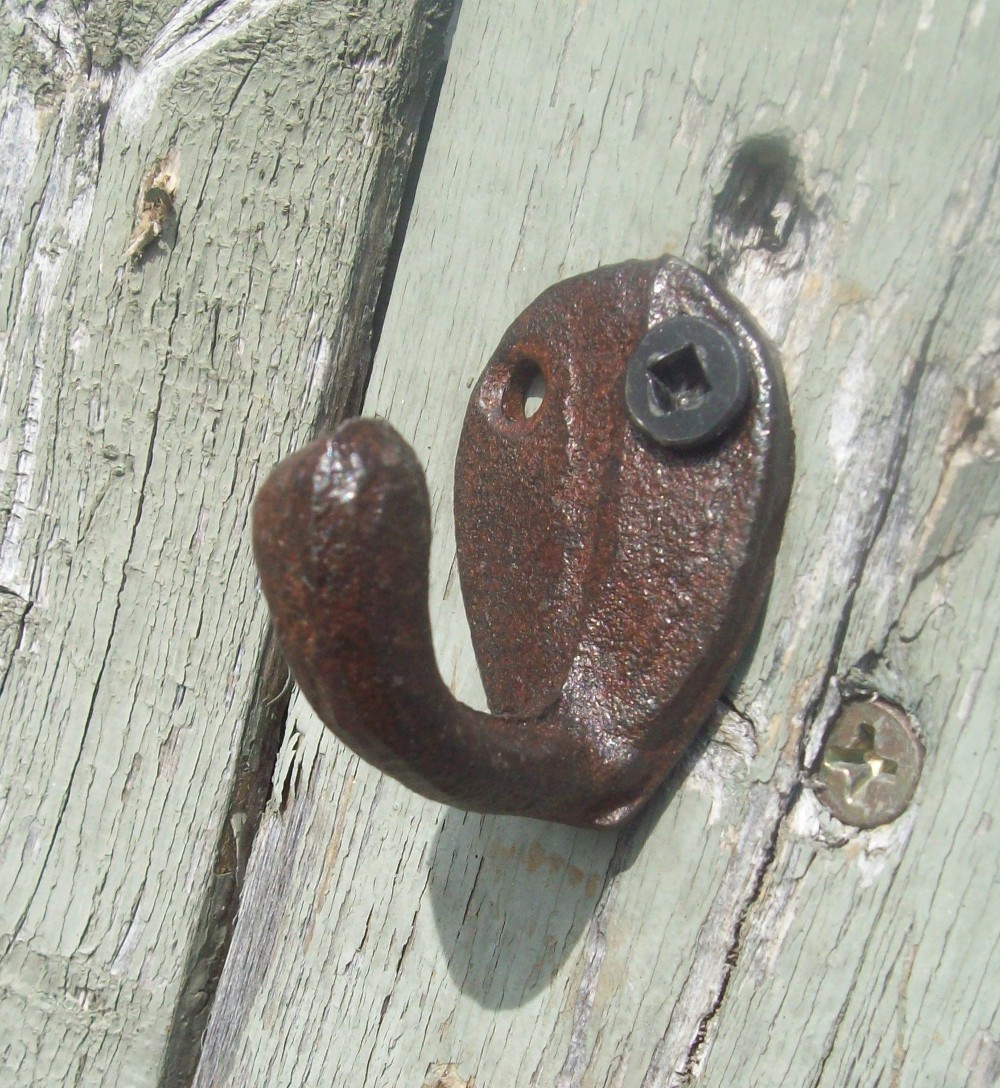 7.5" Primitive Cast Iron Keys On Ring