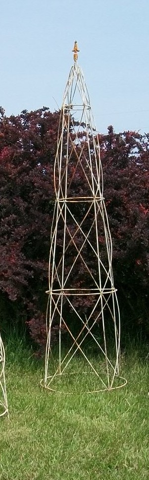 72" XL Beehive Topiary Form - Iron Garden Obelisk