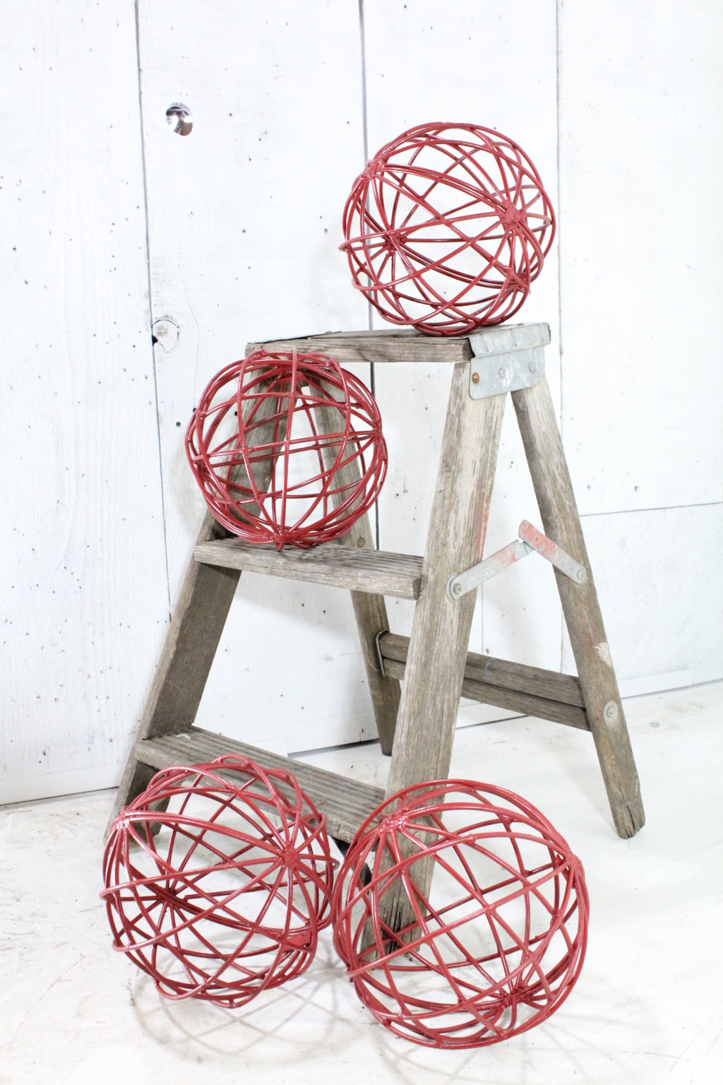 8" Garden Sphere Ball Topiary - Wire Frame