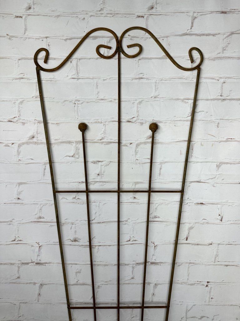 Metal Trellis with Ball Finial- Flower Plant Support