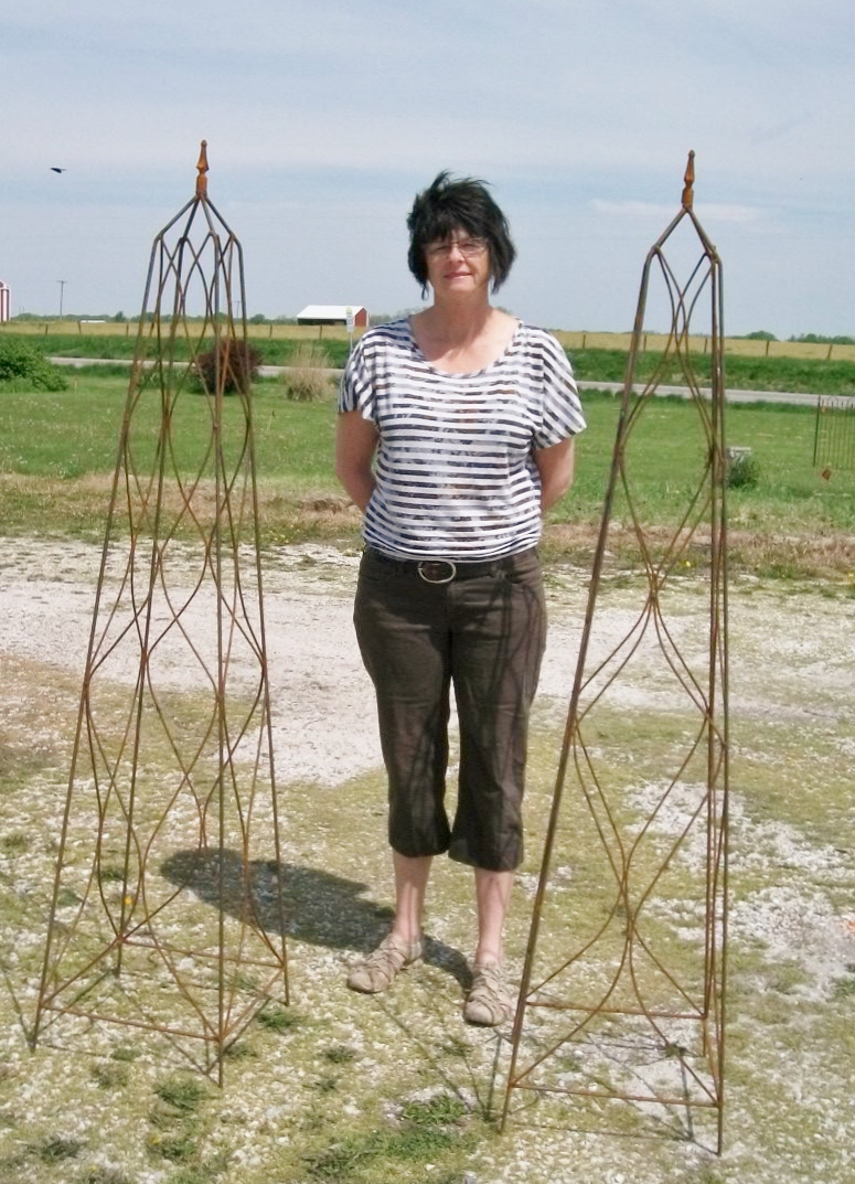 Biggest Metal Square Finial Flower Topiary