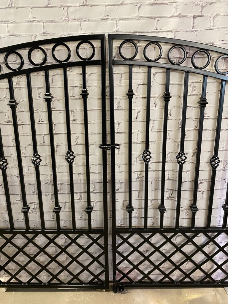 Circle Top Center Divide Cavalier 5t x 6w Metal Gate