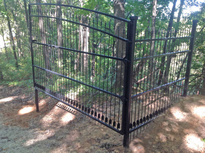 Custom Driveway Gate With Arrow For Hunting Lodge