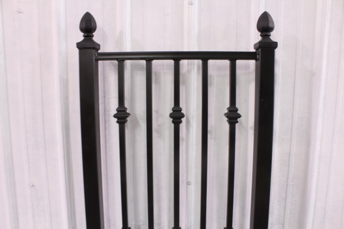 Custom Made Fencing & Gates With Collar Accents