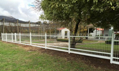 Decorative Wire Loop Fencing - 20 ft Roll x 4 feet tall - Single Loop