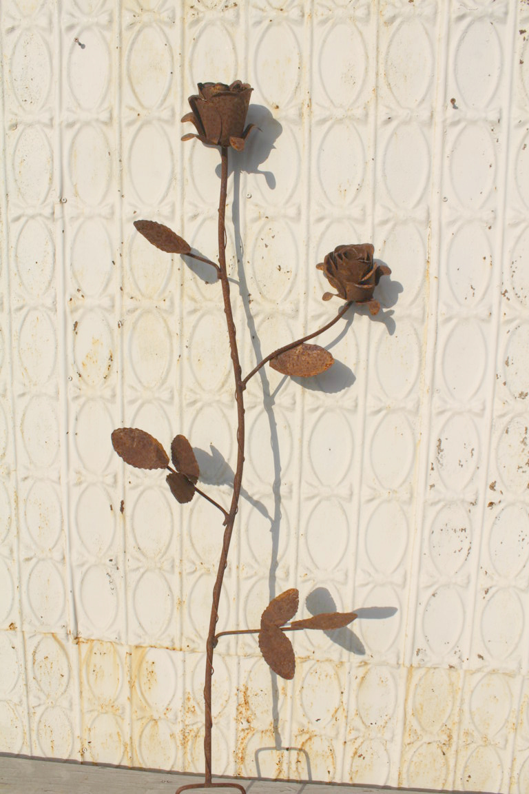 Double Rose Stake - Iron Garden Flowers