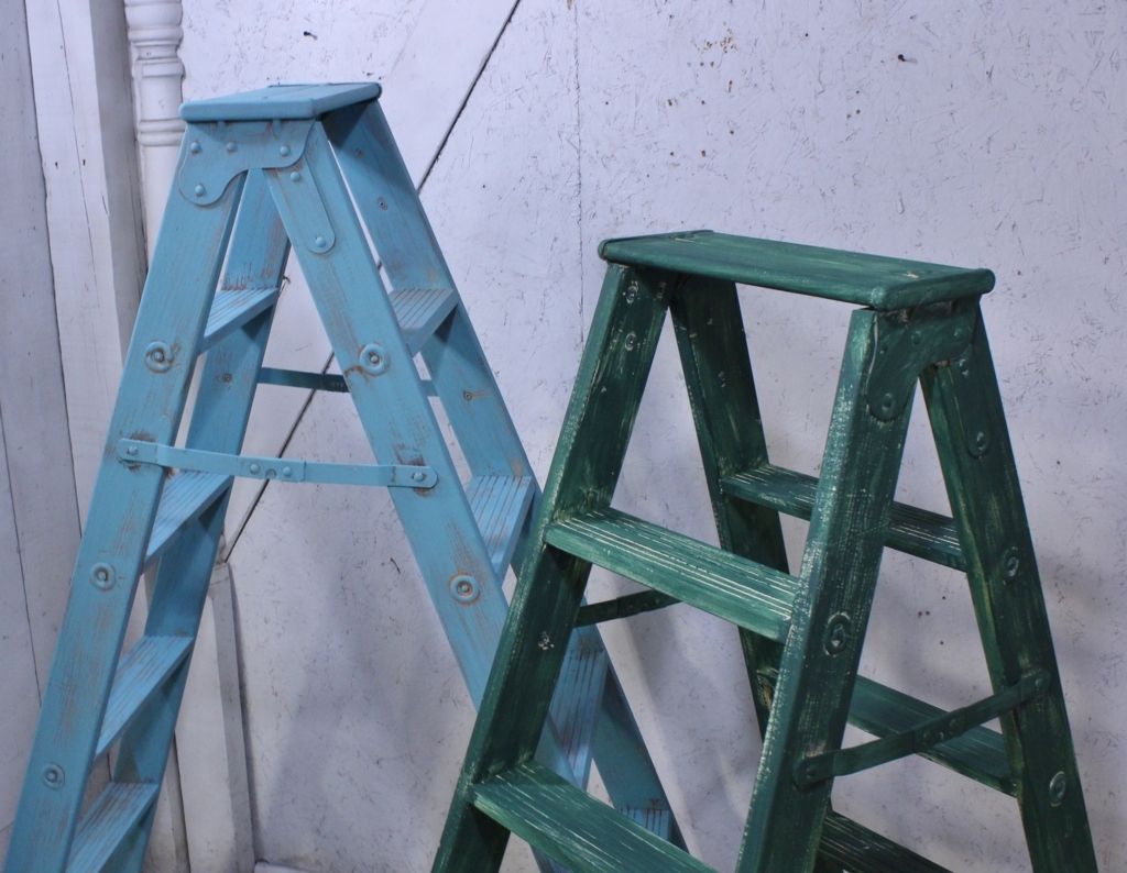 Double Sided Wooden 5 Step Ladder Shelving Frame
