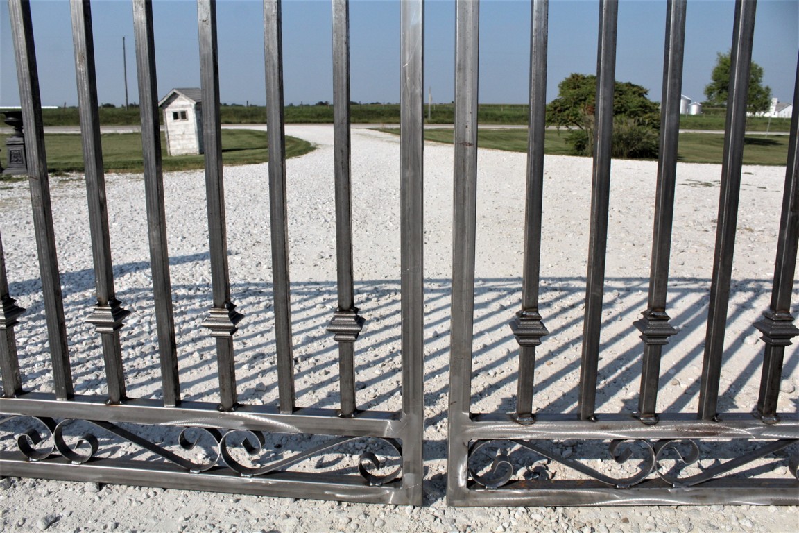 Durango Iron Center Divide Driveway Entrance Gate 4't x 16'w