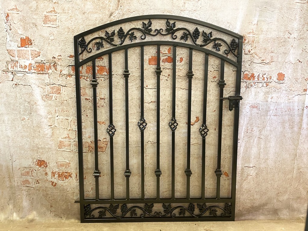 Concord Select Grape & Ivy Gate - Victorian Style Entry