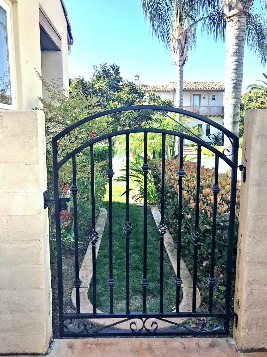 Handmade Donovan 4ft x 4ft Entry Wrought Iron Gate