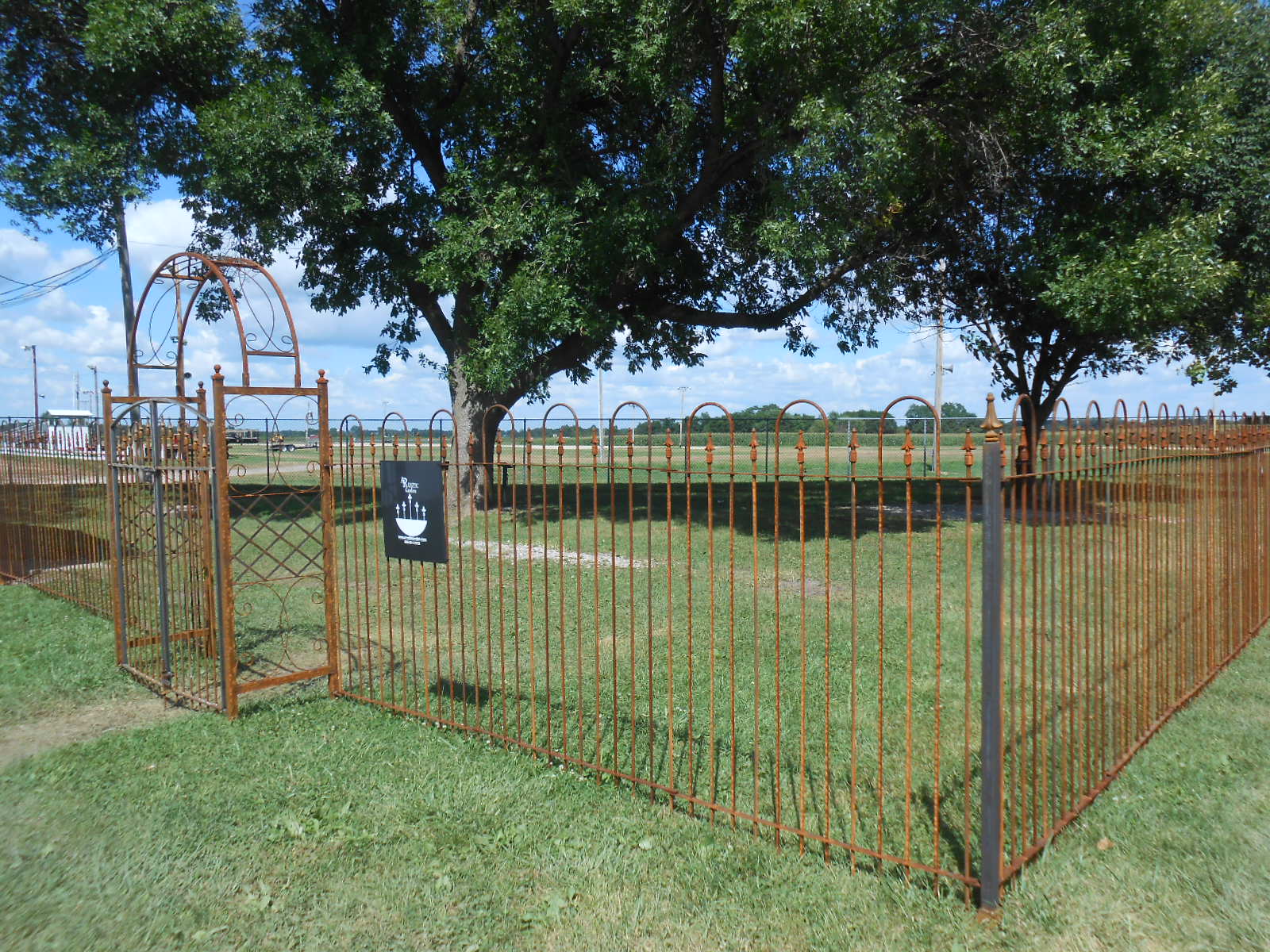 Fence Installation Video : 5 Foot Fence Tips & How-To Tricks